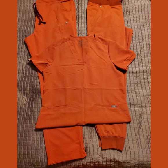 Figs | Pants & Jumpsuits | Figs Srubs Top Medium 2 Bottoms Xlt Extra ...
